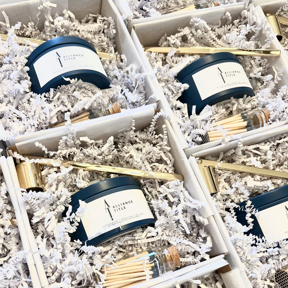 Vetiver & Ember Moss | Luxury Candle (65+ hour burn) – Applewood Candle Co.